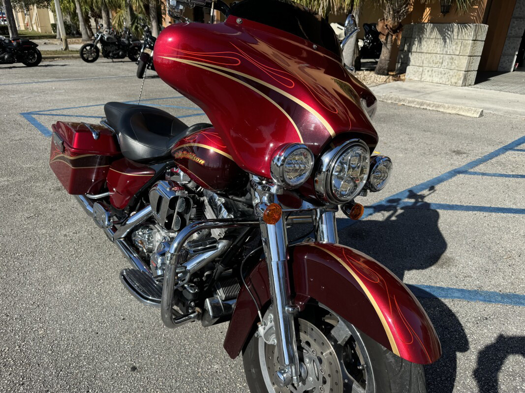 2005 Harley-Davidson® FLHTCSE2 Screamin' Eagle® Electra Glide® for Sale ...